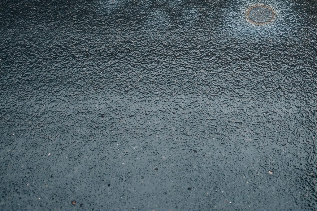 Can sidewalk chalk damage your asphalt? - Pavage Massie